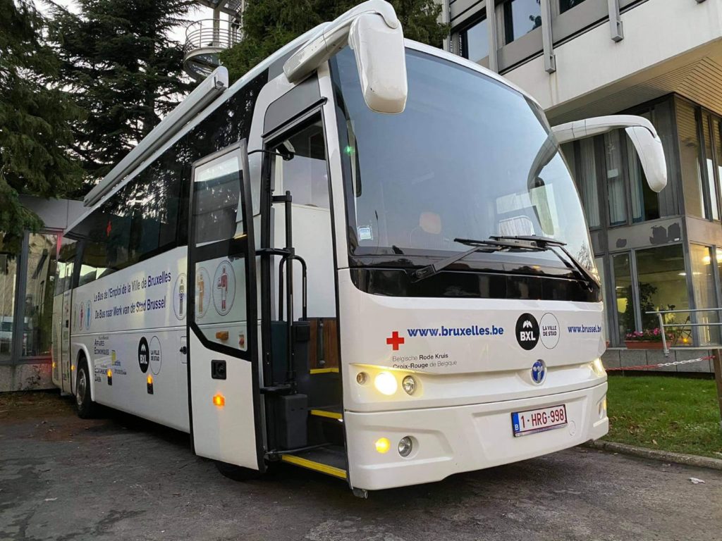 La Croix-Rouge renforce son dispositif de testing avec un bus mobile ...