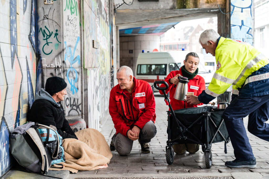 Renforcement de nos actions face au froid hivernal - Croix-Rouge de ...