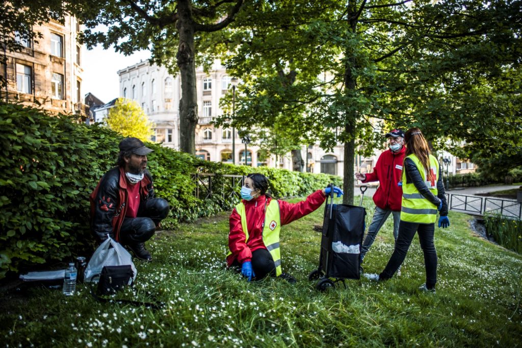 Journée Internationale des Migrants: la Croix-Rouge souhaite une aide ...