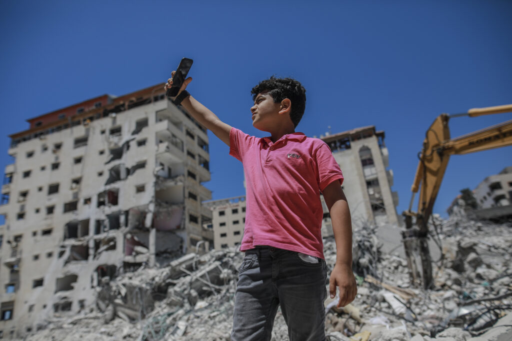 Thématique : DIH et nouvelles technologies - Le Droit International ...